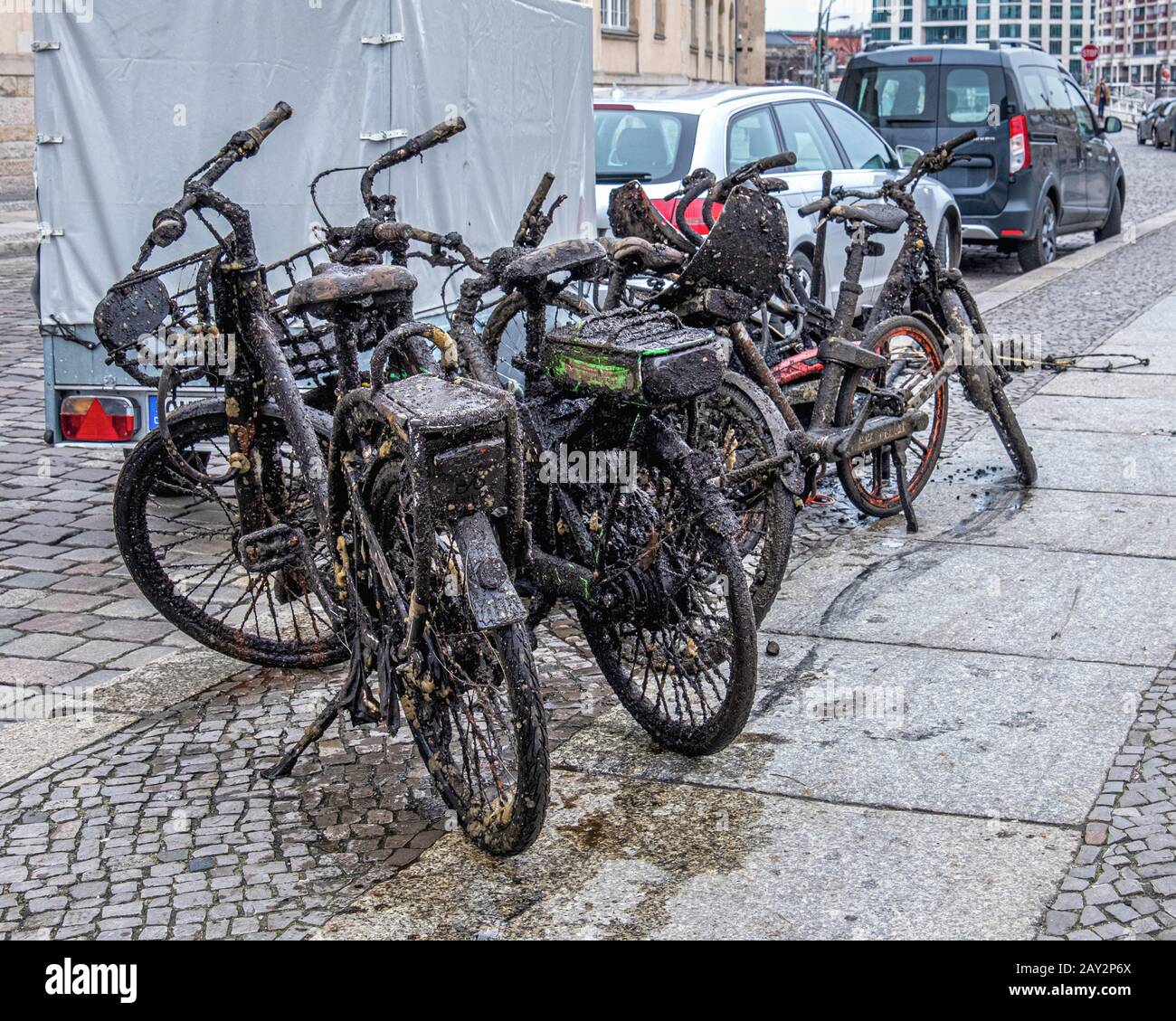 Rusty Bicycles High Resolution Stock Photography and Images - Alamy