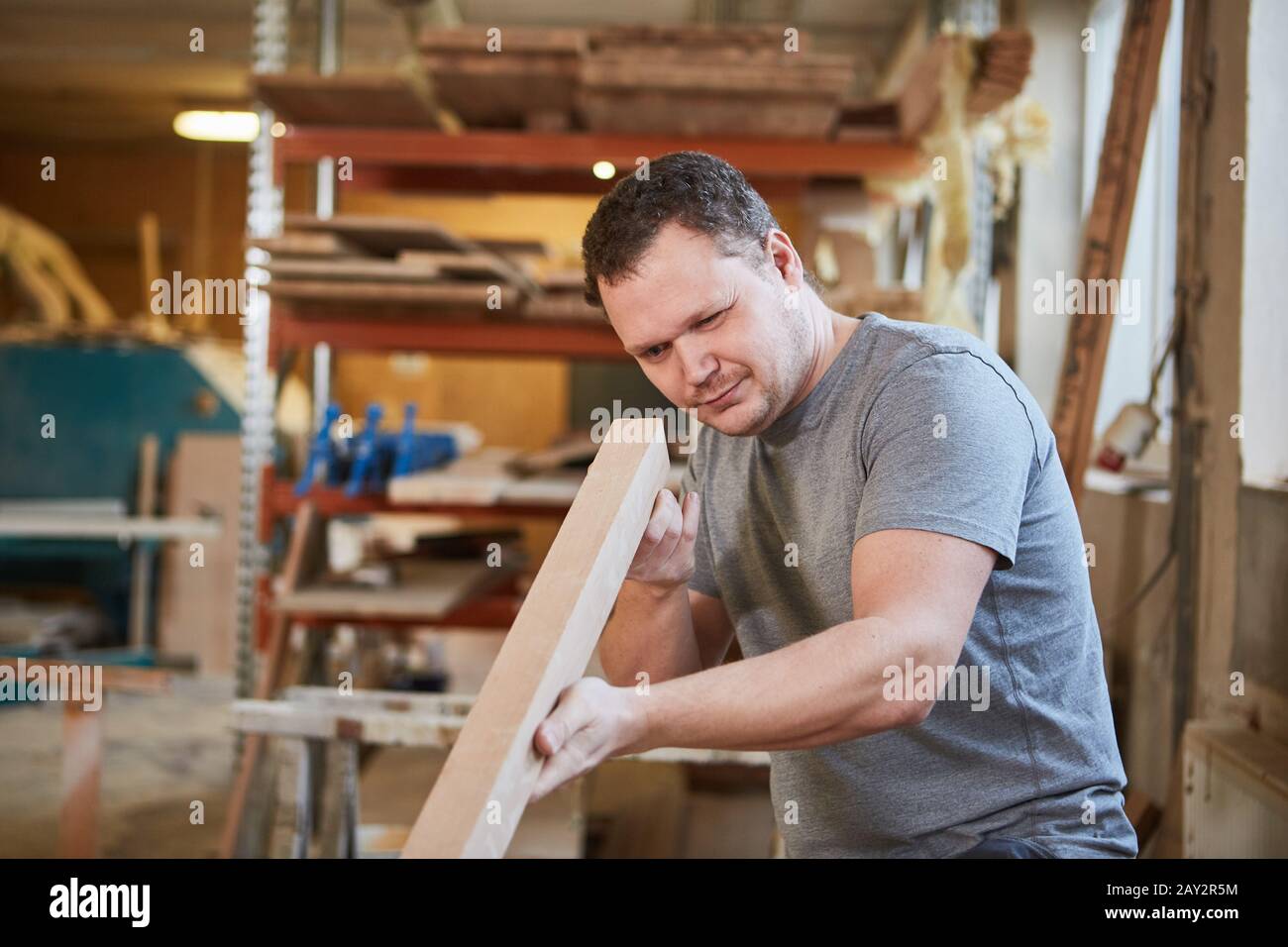 Quality checks hi-res stock photography and images - Alamy