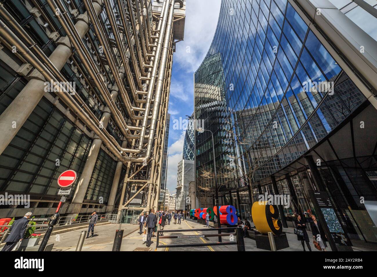 lloyds building reflections, city of london, england, uk gb Stock Photo ...