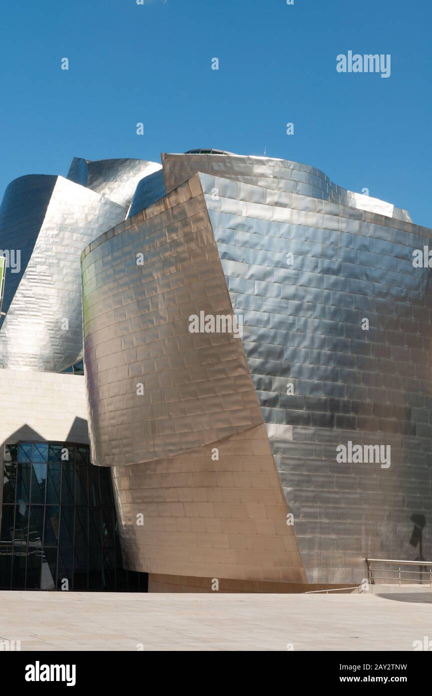 The exterior architecture of the Bilbao Guggenheim museum Stock Photo ...