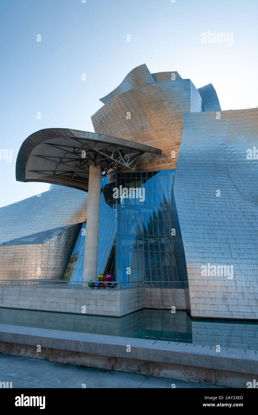 The exterior architecture of the Bilbao Guggenheim museum Stock Photo ...