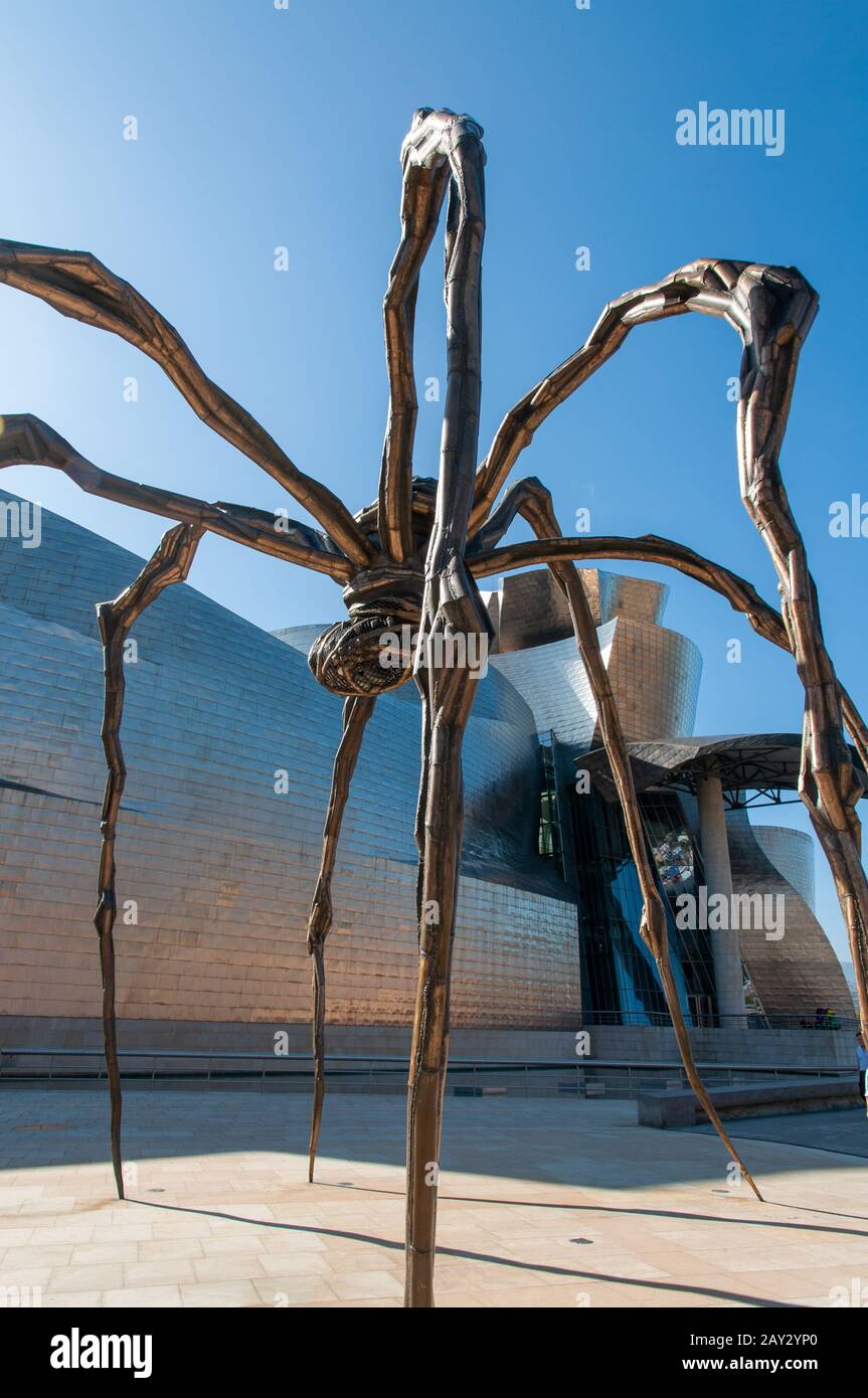 The spider sculpture Maman by Louise Bourgeois. Guggenheim Museum ...