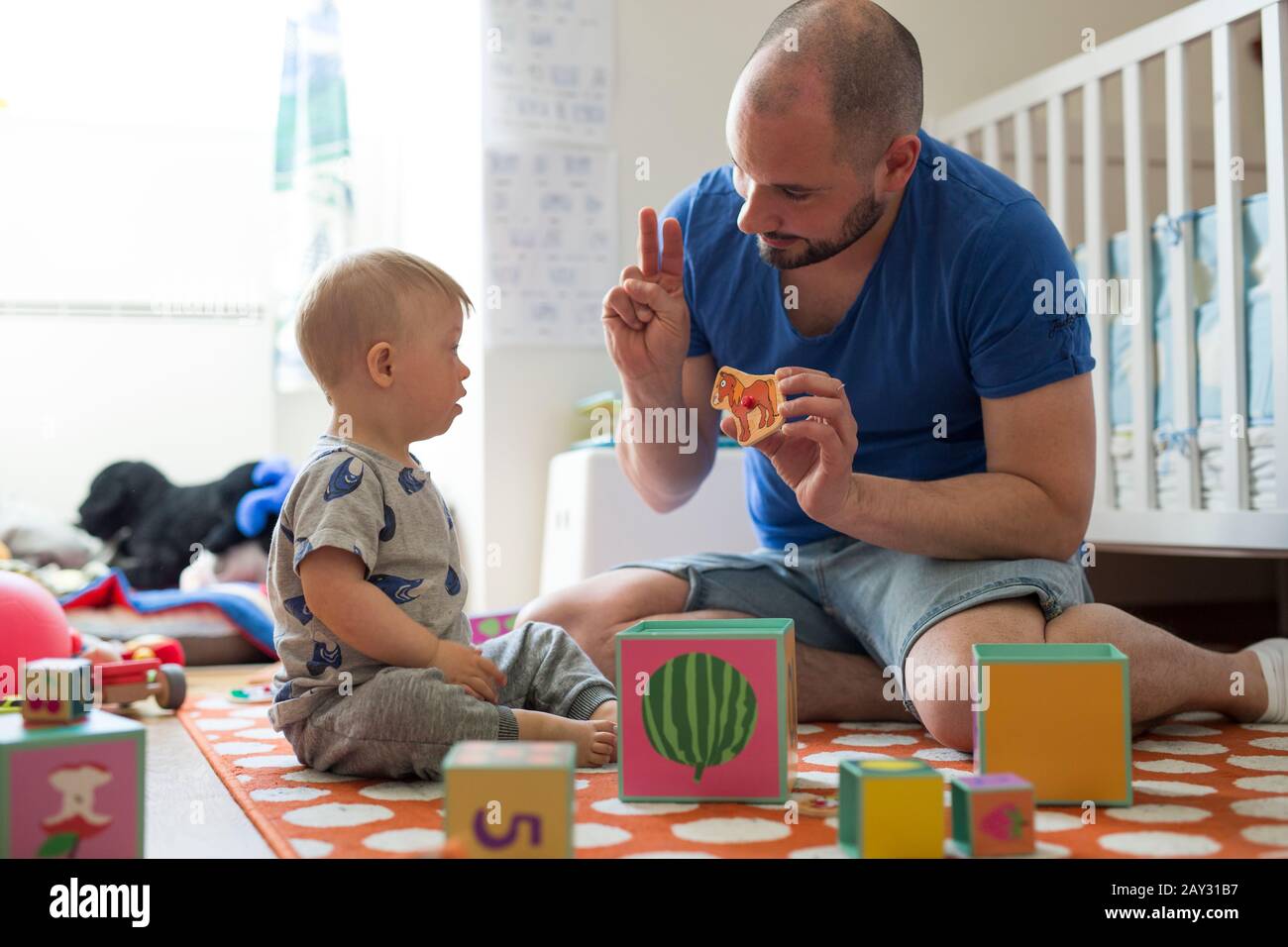 Sign language father hi-res stock photography and images - Alamy