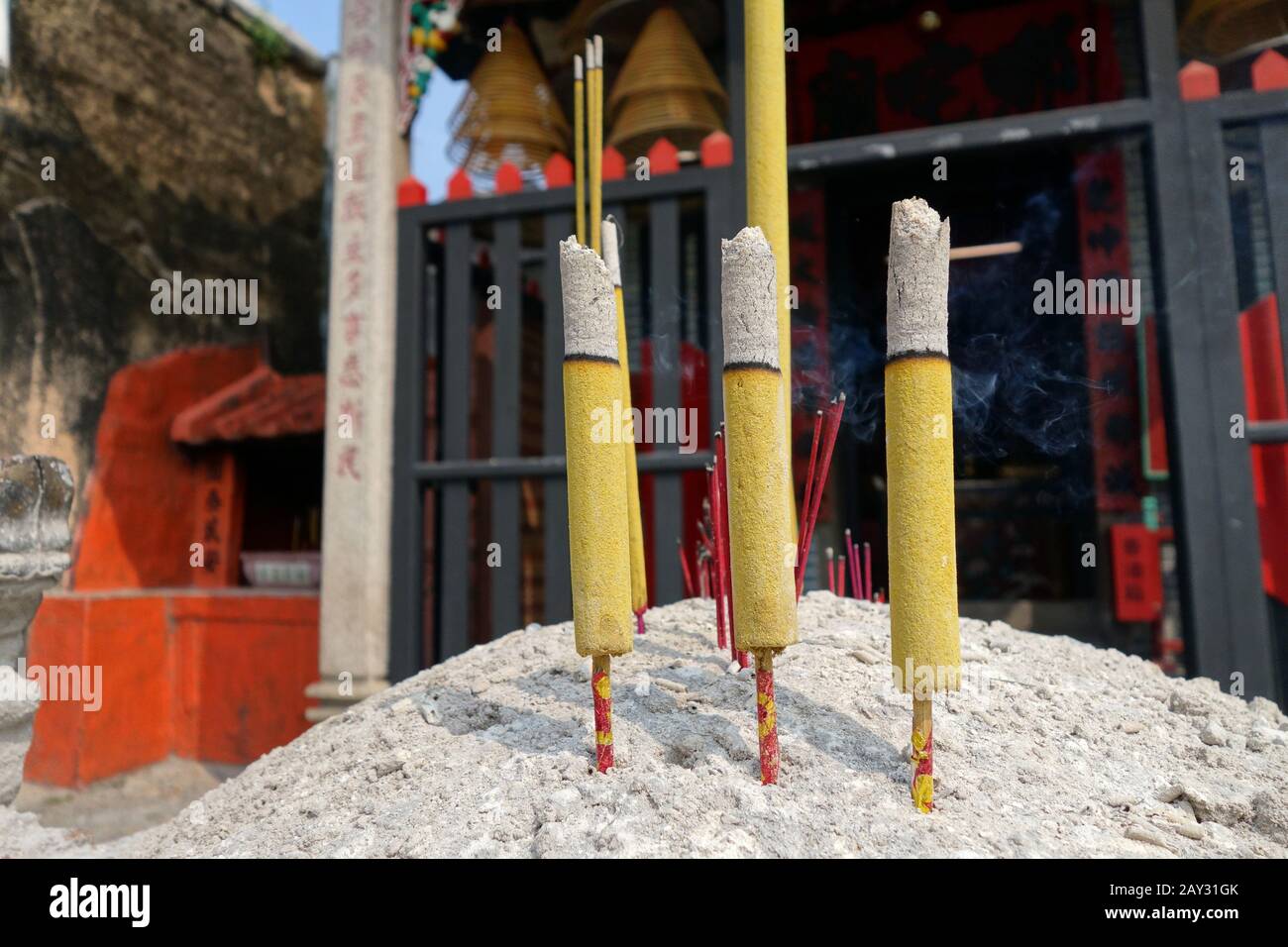 Chinese burning hi-res stock photography and images - Alamy