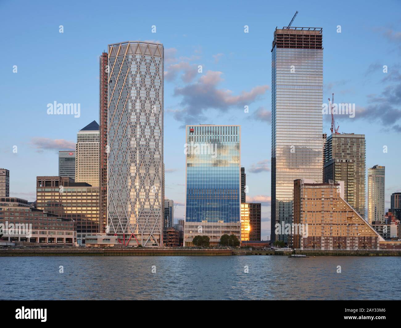 View across Thames with reflection in glazing. Newfoundland Tower ...