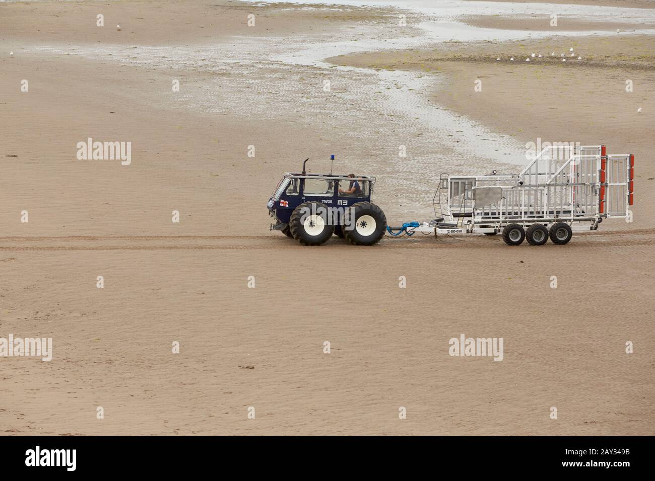 Talus mb 764 amphibious tractor, RNLI launch and recovery vehicle ...