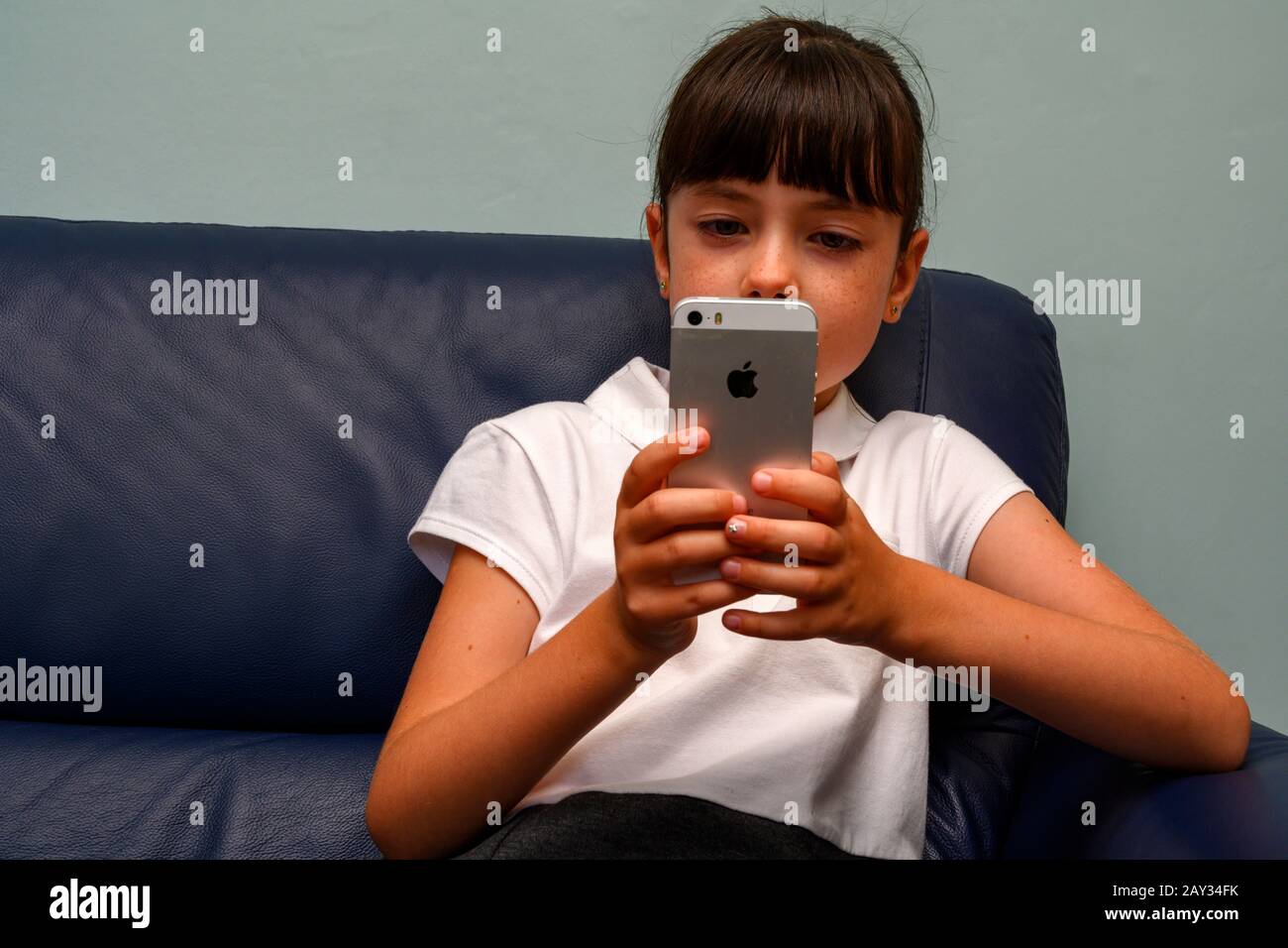 Using iphone hi-res stock photography and images - Alamy