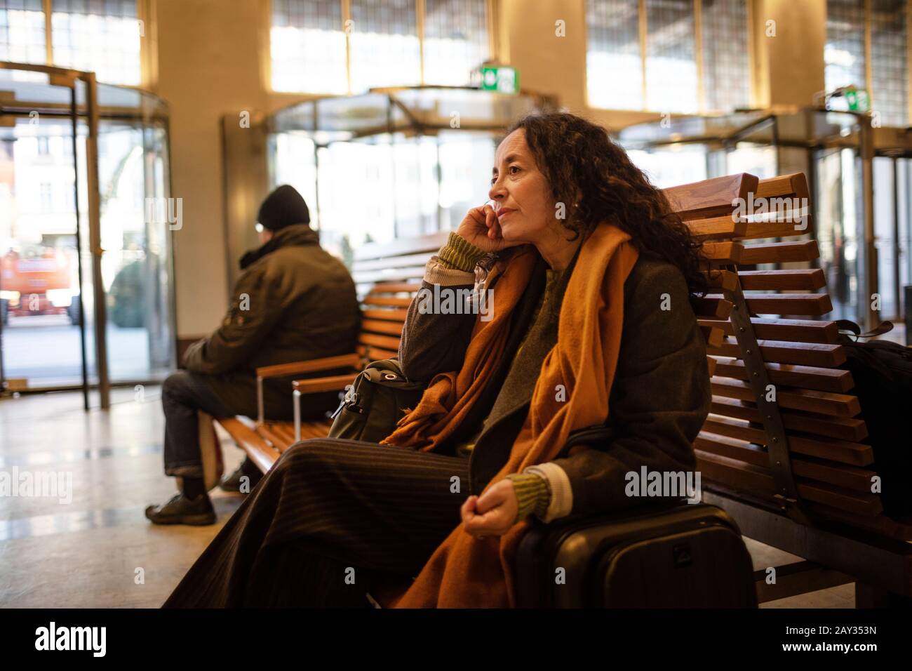 Woman wait waiting hand hi-res stock photography and images - Alamy