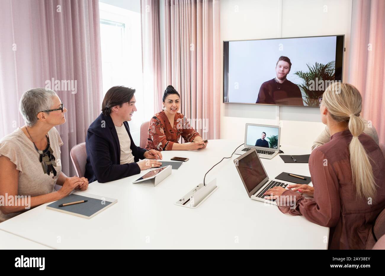 People during video conference Stock Photo - Alamy