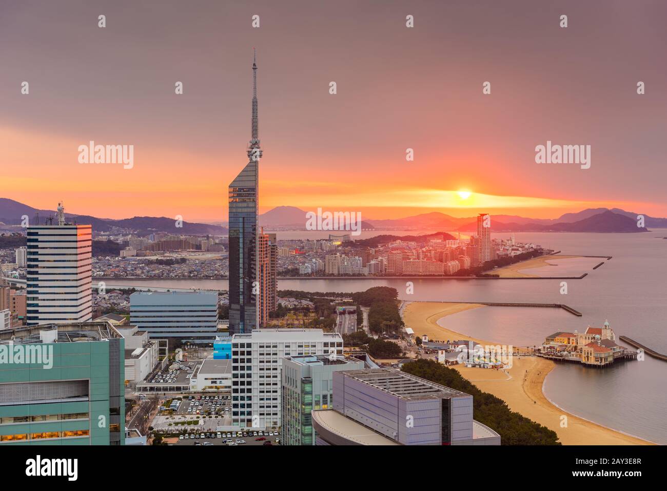 Night view fukuoka city hi-res stock photography and images - Alamy
