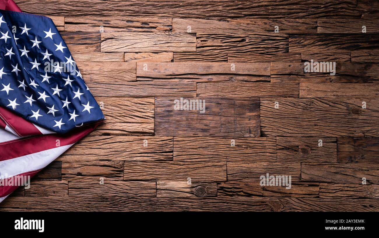 Overhead flag hi-res stock photography and images - Alamy
