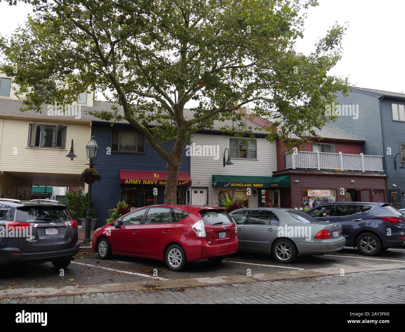 Newport, Rhode Island-September 2017: Colorful storefronts and shops ...