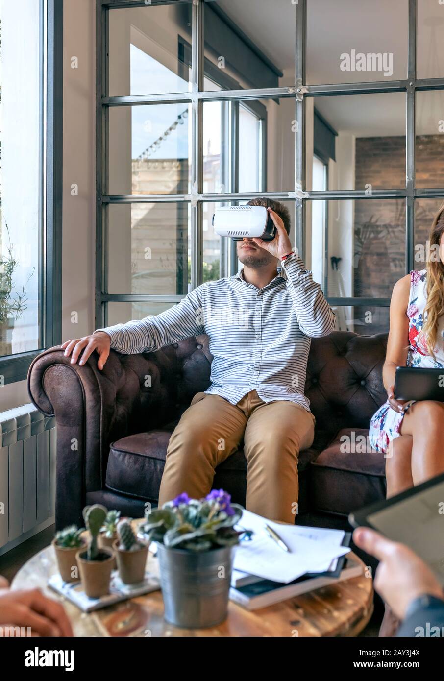 Virtual reality vertical hi-res stock photography and images - Alamy