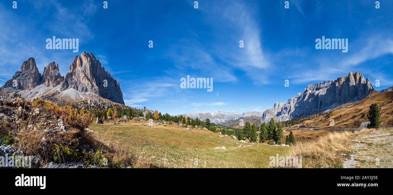 Autumn alpine Dolomites mountain scene, Sudtirol, Italy. Peaceful view ...