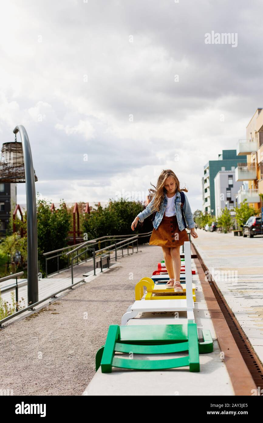 Waling people hi-res stock photography and images - Alamy