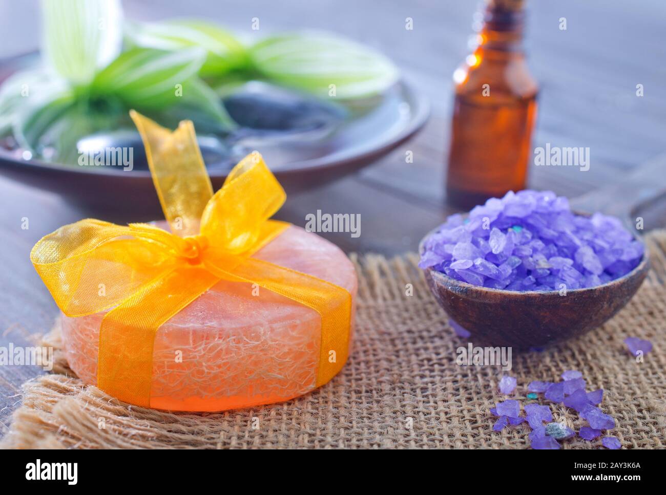 Spa objects candle salt hi-res stock photography and images - Alamy