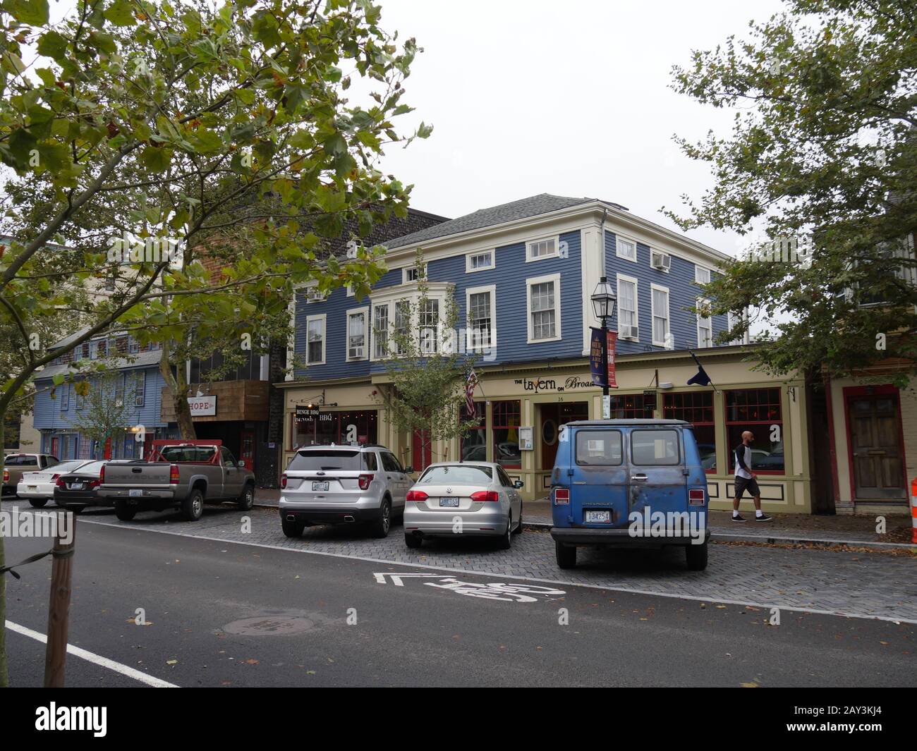Newport, Rhode Island-September 2017: Row of shops and stores and cars ...