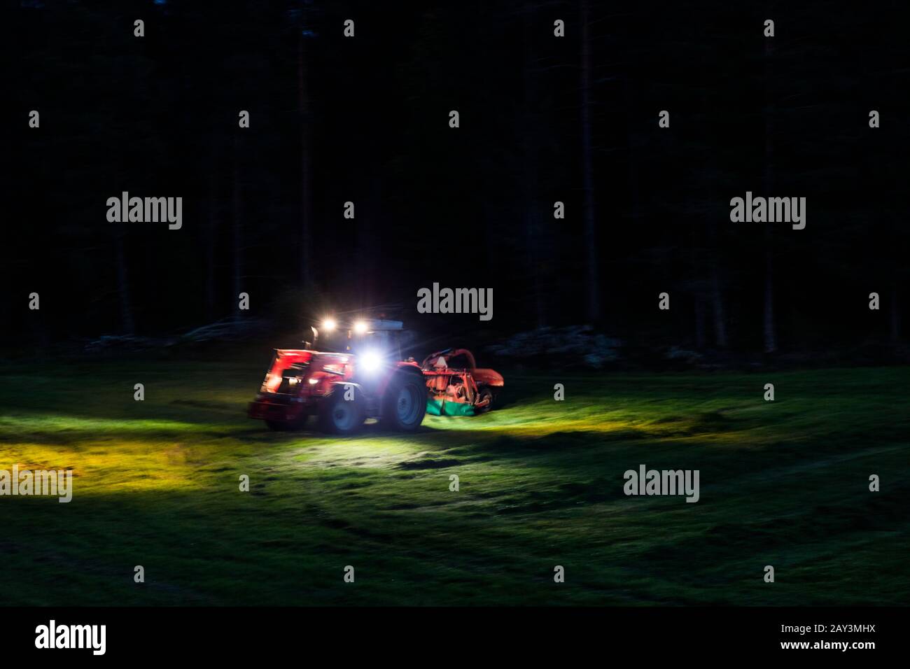 Tractor working at night hi-res stock photography and images - Alamy