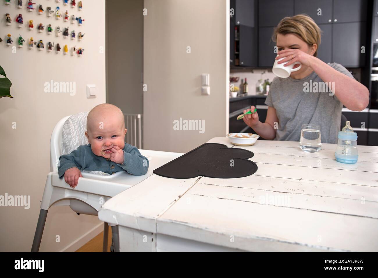 High table hi-res stock photography and images - Alamy