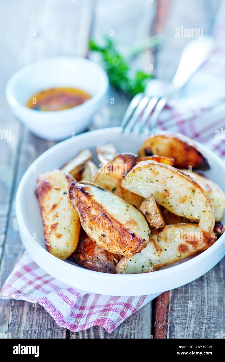 Fried pota hi-res stock photography and images - Alamy