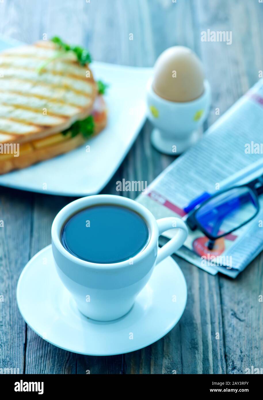 Hard boiled egg yolk grey hi-res stock photography and images - Alamy