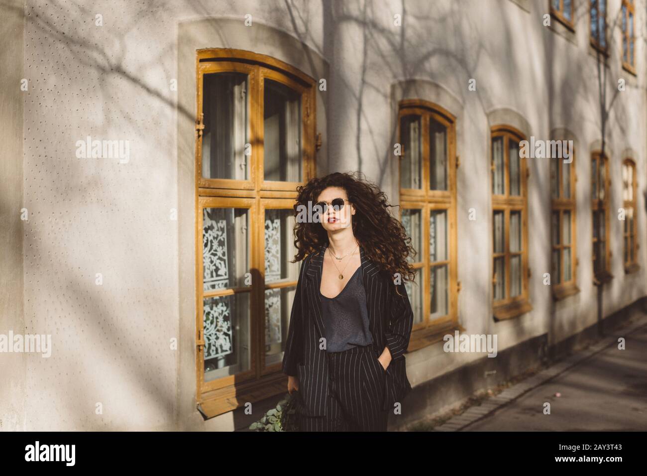 Woman walking, front view Stock Photo - Alamy