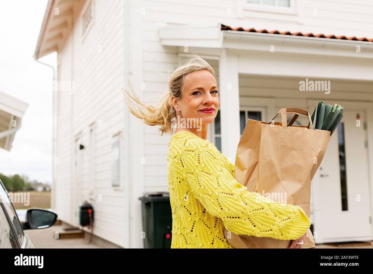 Bag people hi-res stock photography and images - Alamy