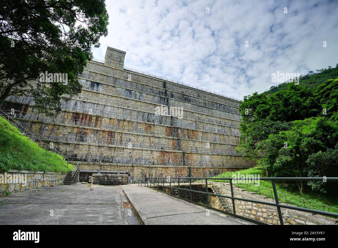 Dam reservoirs hi-res stock photography and images - Alamy