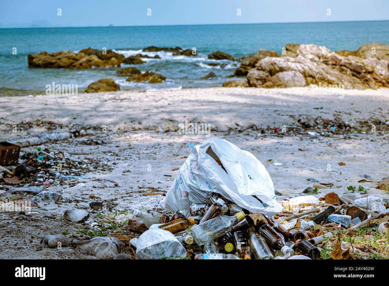 Plastic on the beach of an tropical Island in Thailand Stock Photo - Alamy