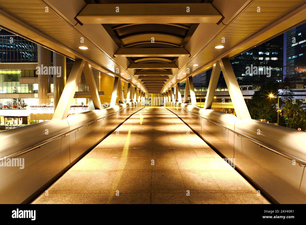 Landmark flyover hi-res stock photography and images - Alamy
