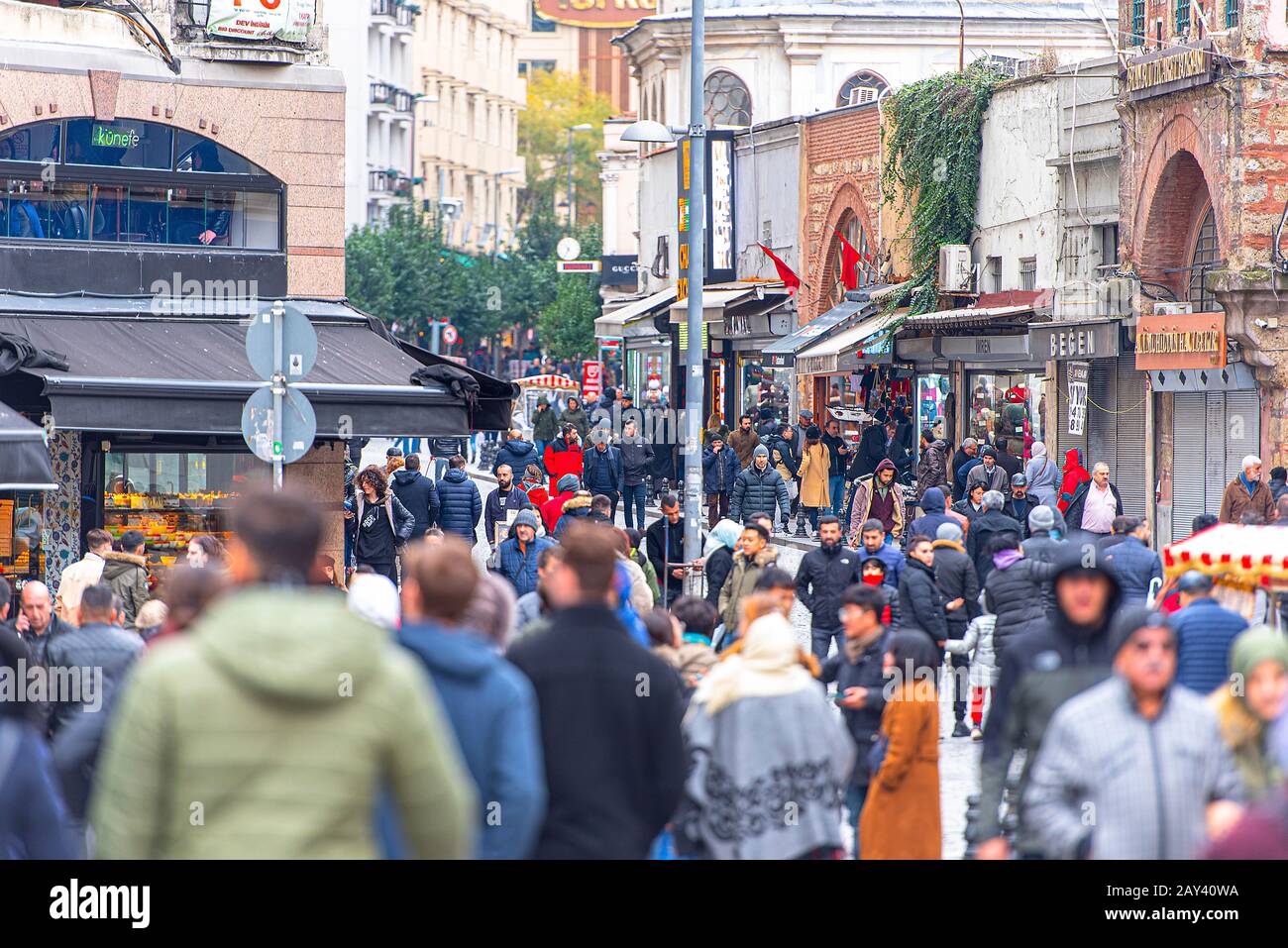 Crowd turkey hi-res stock photography and images - Alamy