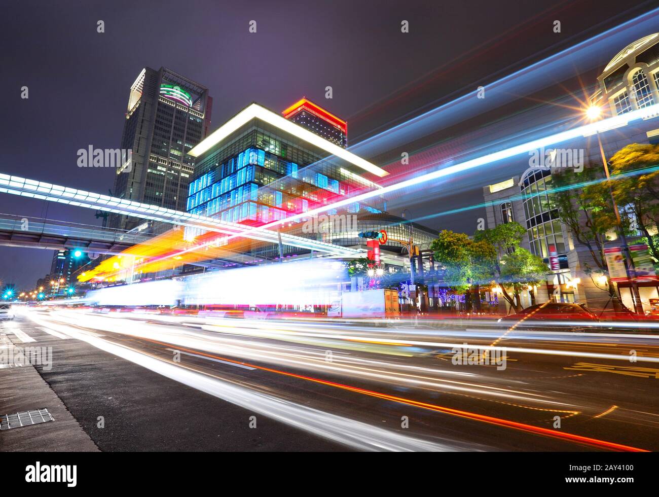 Taipei traffic hi-res stock photography and images - Alamy
