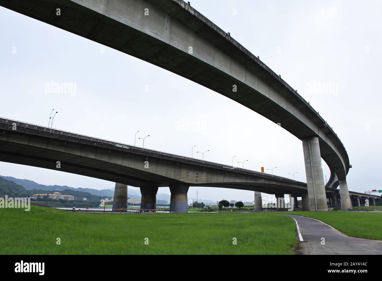 crossing highway overhead Stock Photo - Alamy