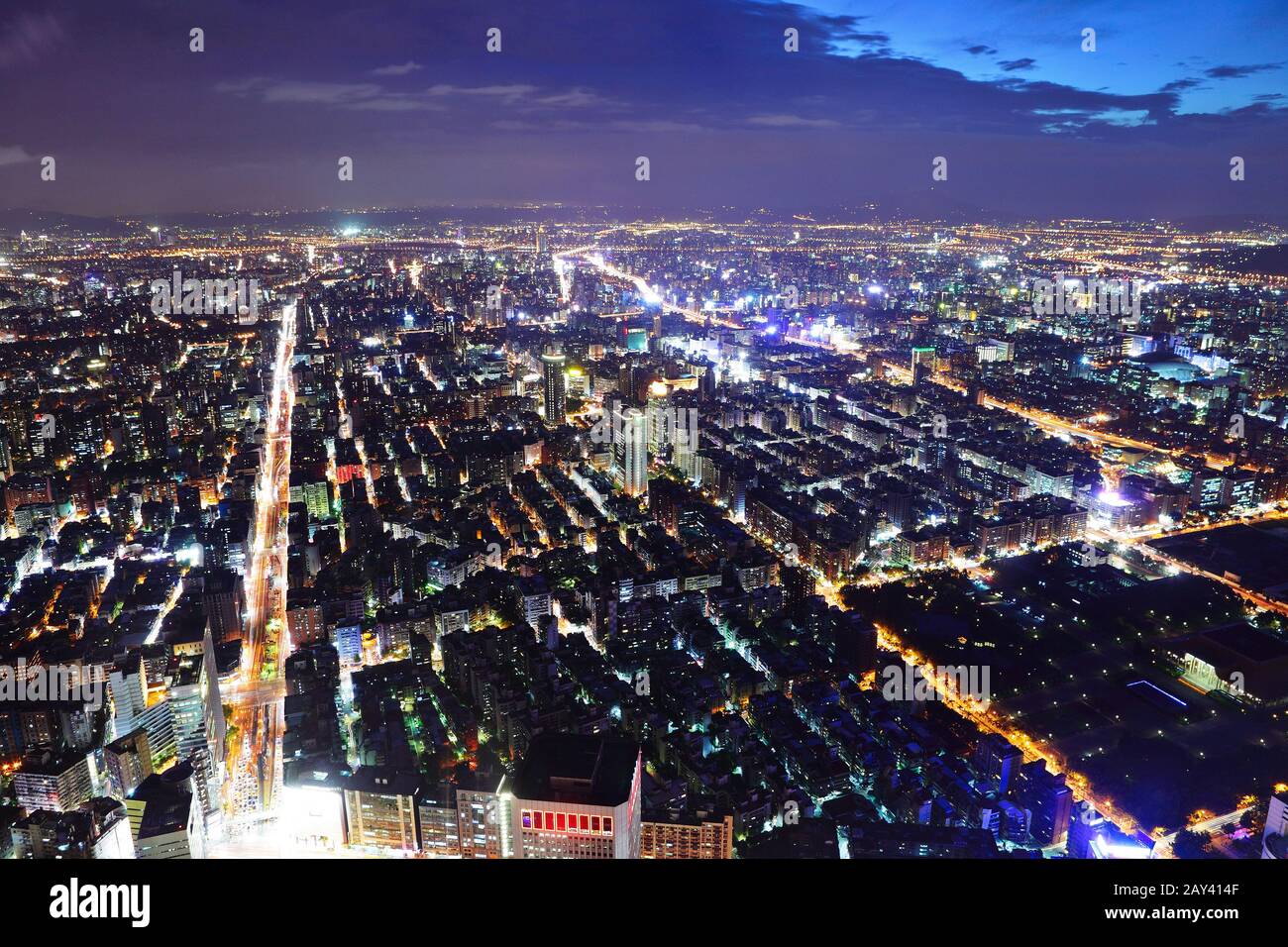 taipei city at night Stock Photo - Alamy