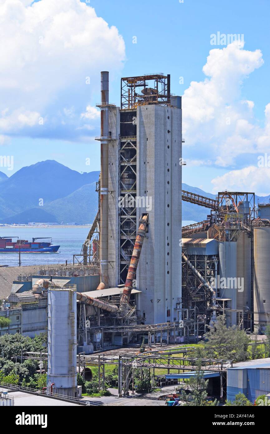 Industrial cement plant storage sand hi-res stock photography and ...