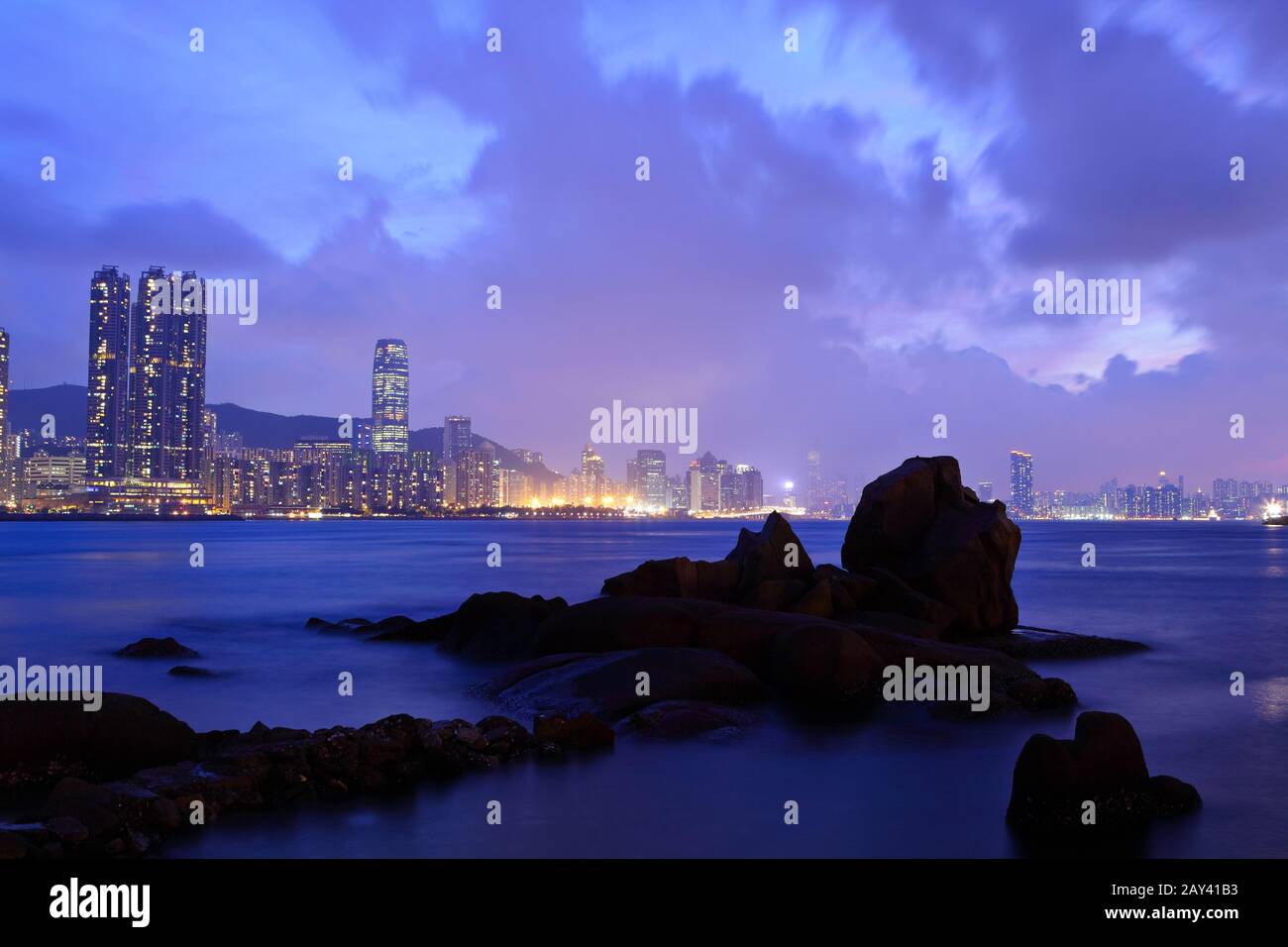 Hong kong scene old hi-res stock photography and images - Alamy
