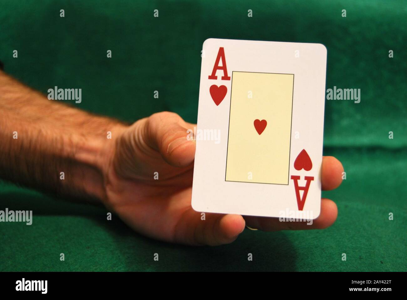 Bridge cards hand hi-res stock photography and images - Alamy