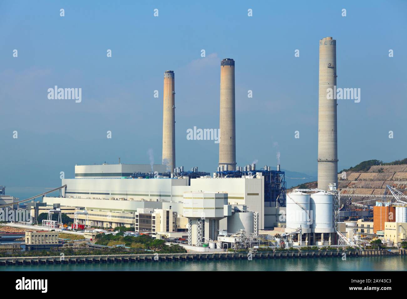 Oil fired power plant hi-res stock photography and images - Alamy