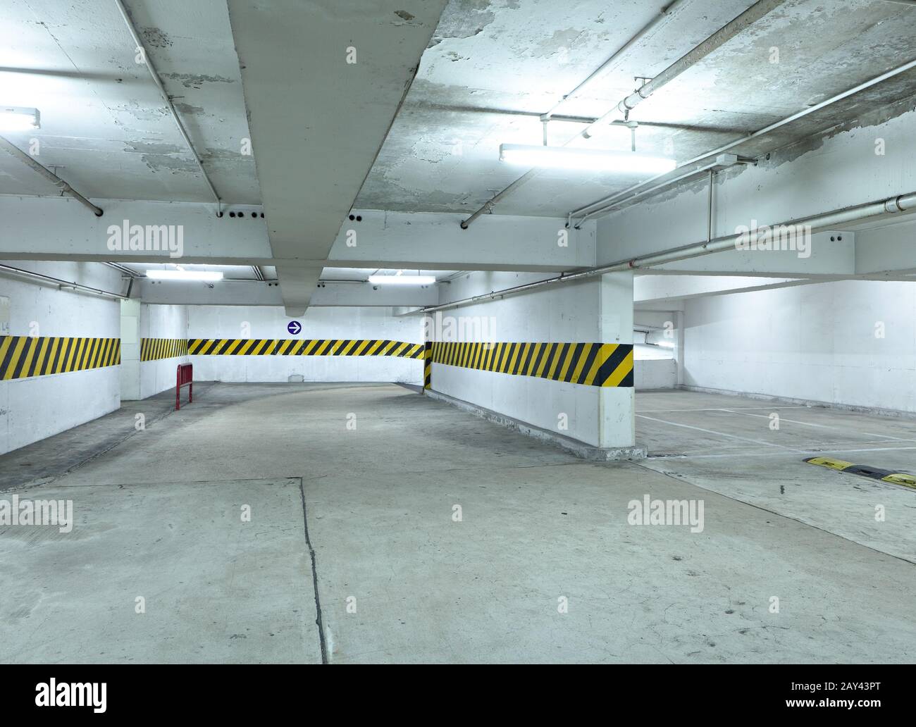 Interior multi story car park hi-res stock photography and images - Alamy