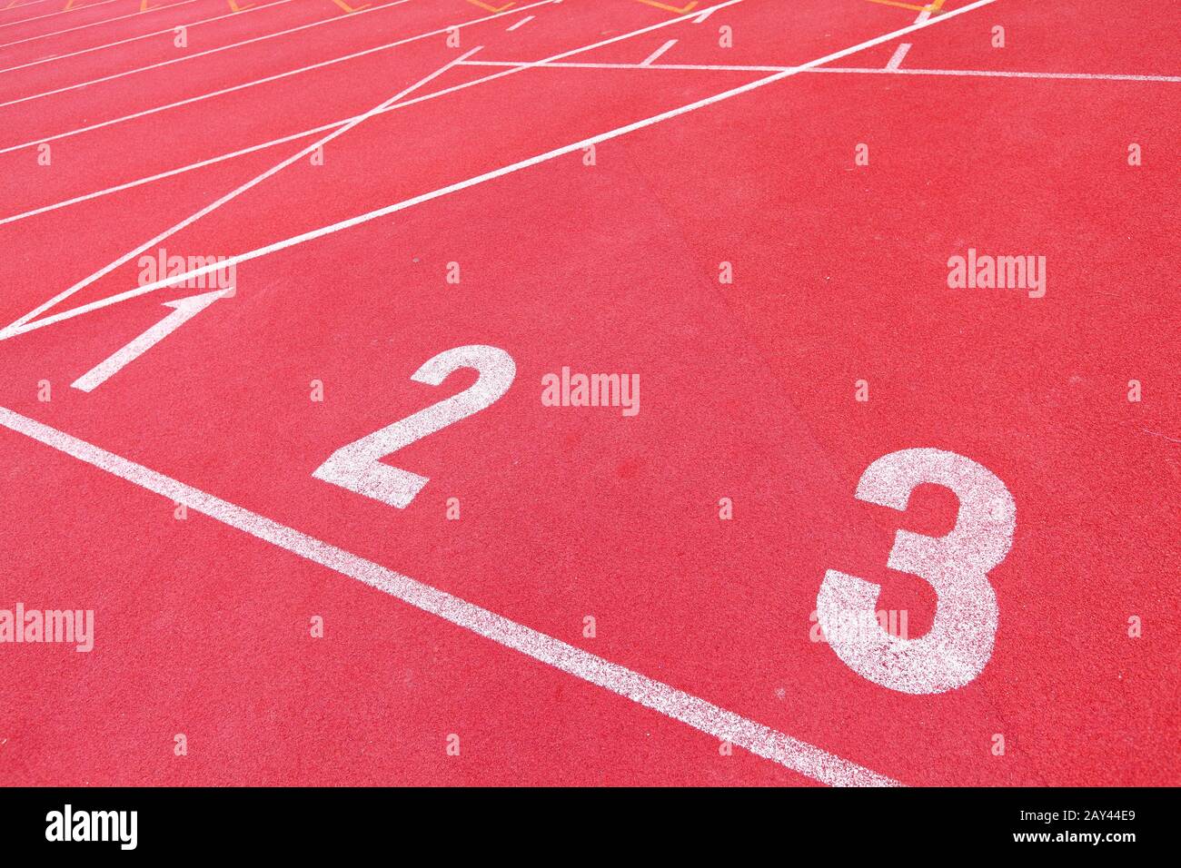 Red plastic track field track hi-res stock photography and images - Alamy