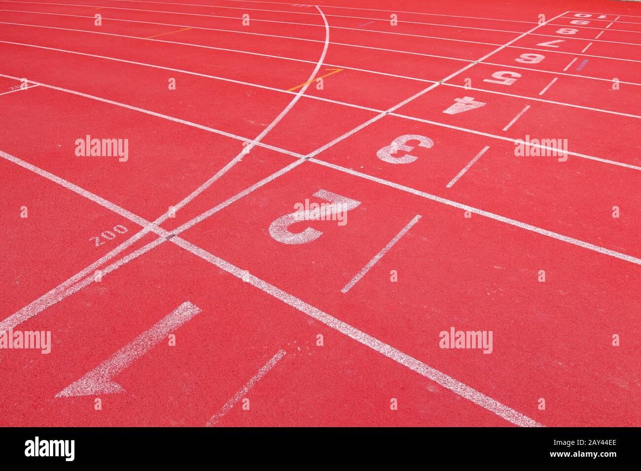 Red plastic track field track hi-res stock photography and images - Alamy