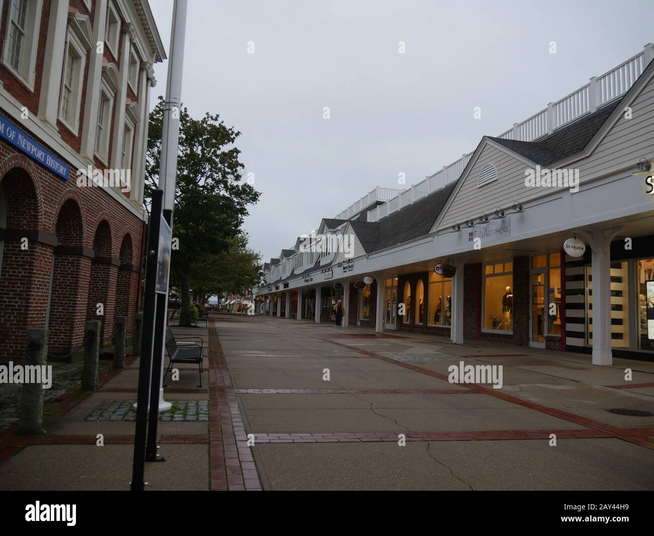 Newport high end shopping hi-res stock photography and images - Alamy