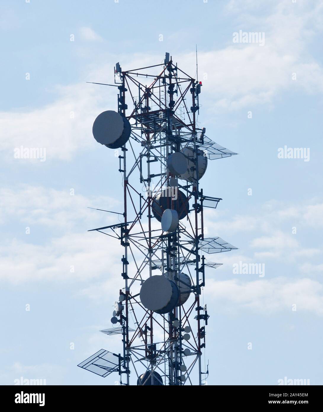 New communication tower hi-res stock photography and images - Alamy