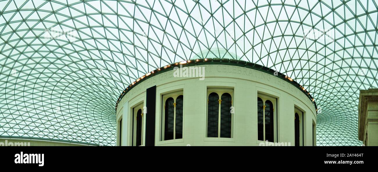 British museum glass dome hi-res stock photography and images - Alamy
