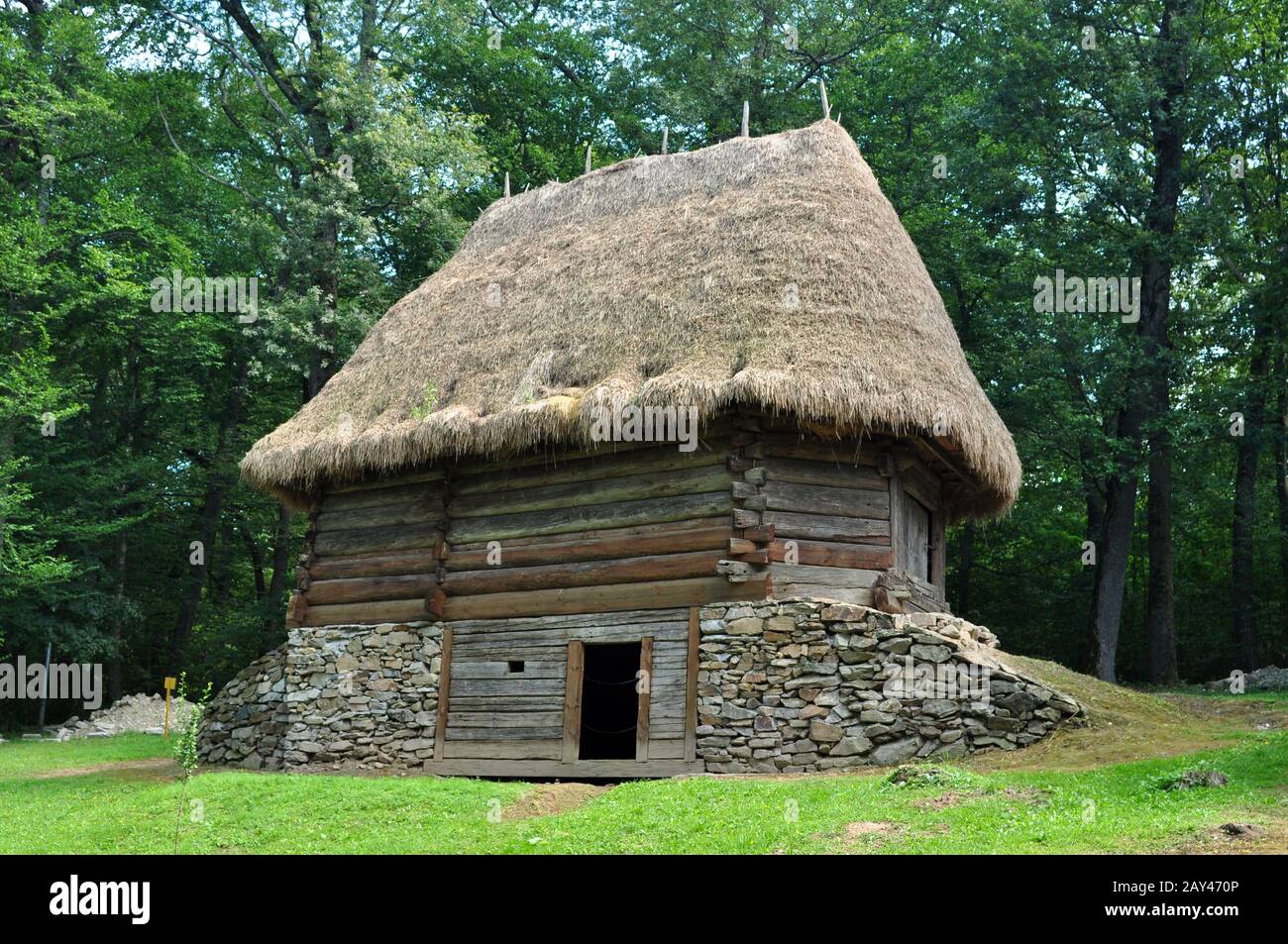Hovel medieval hi-res stock photography and images - Alamy