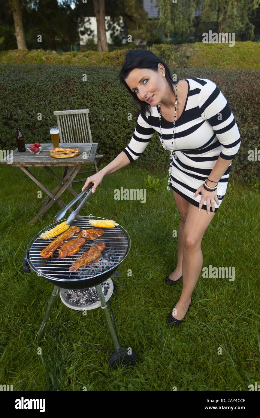 Beach bbq garden hi-res stock photography and images - Alamy