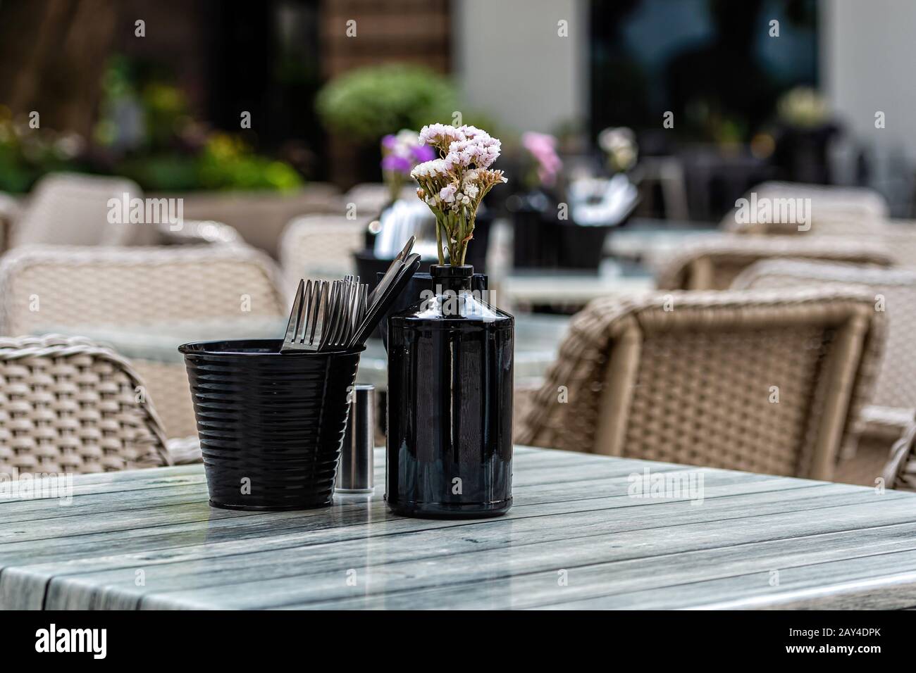 Empty cafeteria hi-res stock photography and images - Alamy
