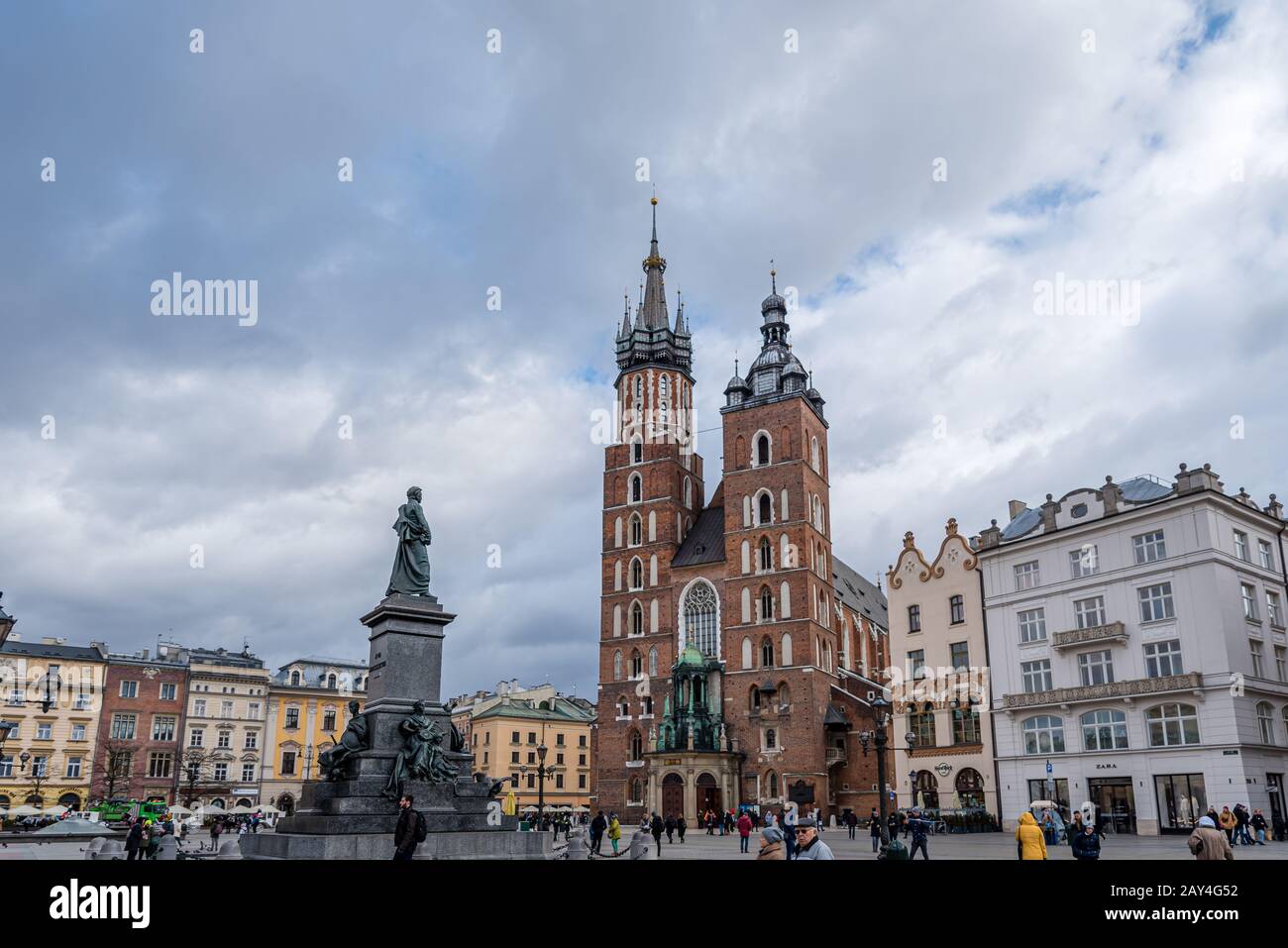 Krakow historic square hi-res stock photography and images - Alamy