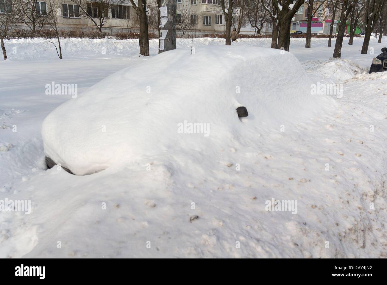 Car stuck in building hi-res stock photography and images - Alamy