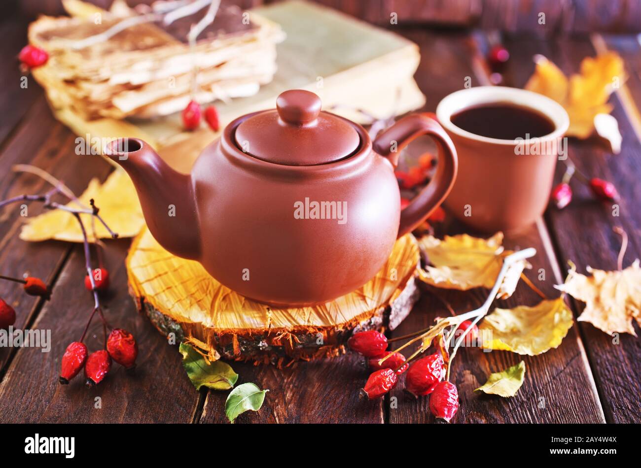 fresh tea in teapot Stock Photo - Alamy